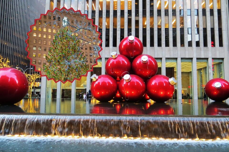 New York's Surprising 'Cities For Christmas' Status - NewsBreak