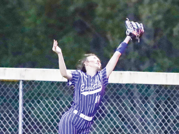 Eaglettes Softball gets huge win over Lexington Tigers