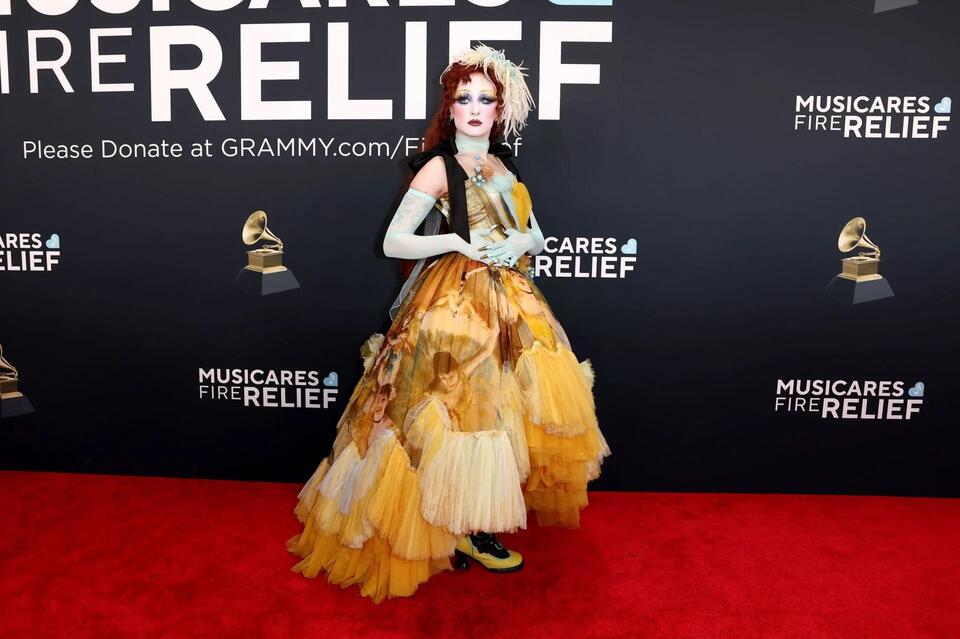 "Taking home the Grammy for Best Dressed": Fans swoon over Chappell Roan's Grammy 2025 look in ...