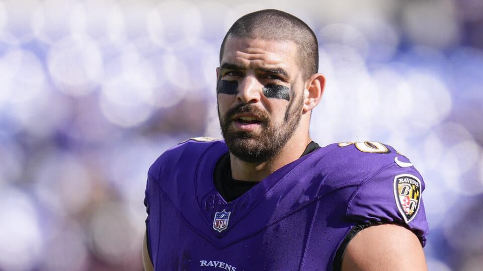 Baltimore Ravens’ Mark Andrews Hailed as Hero After Mid-Flight ...