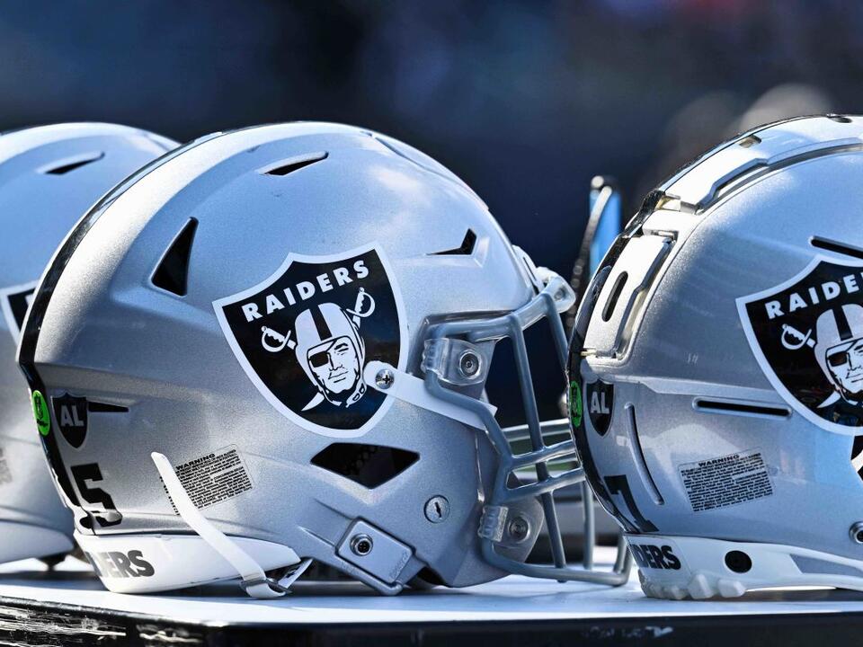 Raiders Sign TE Justin Shorter to the Practice Squad