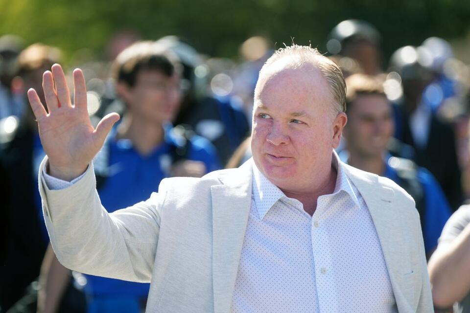 Kentucky football coach Mark Stoops talks overcoming bad plays in ...