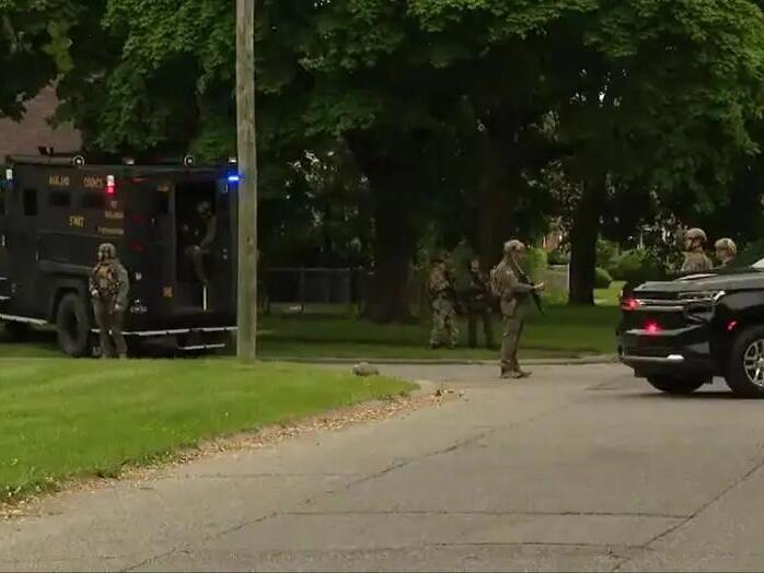 Detroit home raided by Oakland County sheriff's officers, SWAT unit
