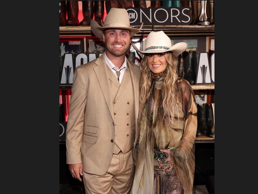 Lainey Wilson says she and boyfriend 'Duck' Hodges bleed black and gold