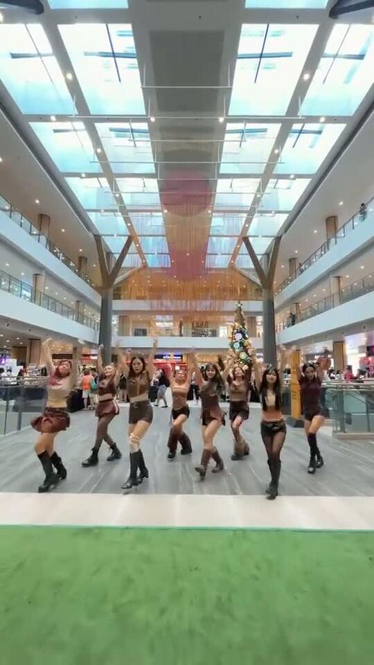 JENNIE_-__MANTRA__dance_cover_collaboration_with__ALPHA_PH_____out_now ...