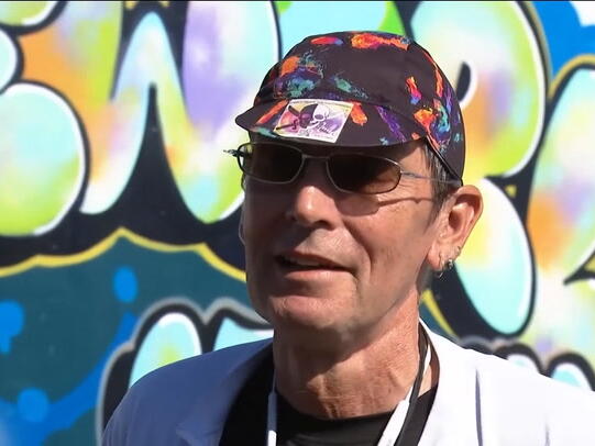 California bubble entertainer issued ticket for 'fluid littering' after ...