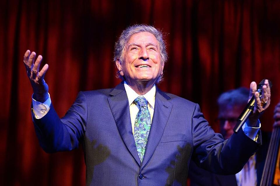 Tony Bennett, Iconic Jazz and American Standards Singer, Dead at 96 - NewsBreak
