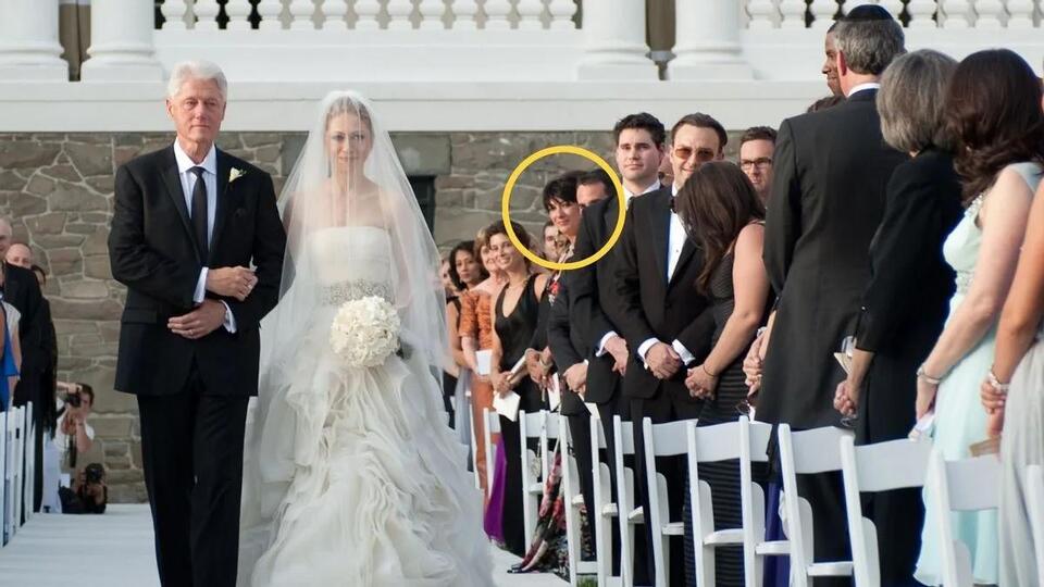 Fact Check: Photo shows Ghislaine Maxwell at Chelsea Clinton's wedding ...