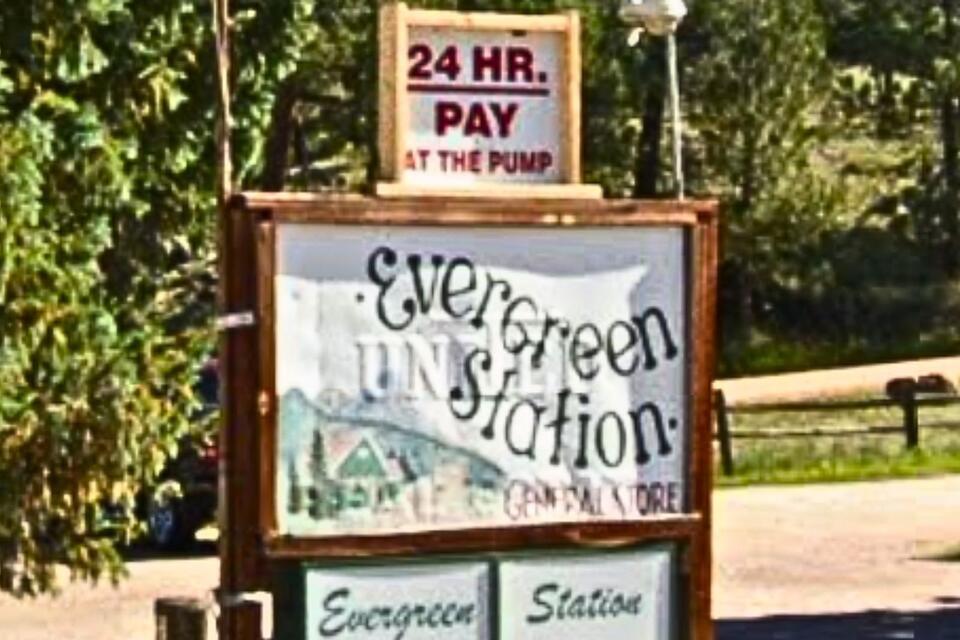 Evergreen Station’s Payphone: A Piece Of Colorado History - NewsBreak