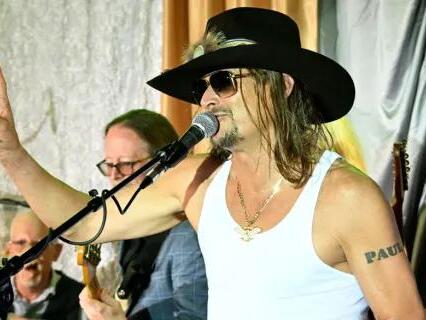 Kid Rock Waved Gun & Said N-Word During Interview