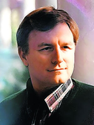 Dennis Hilton - NewsBreak
