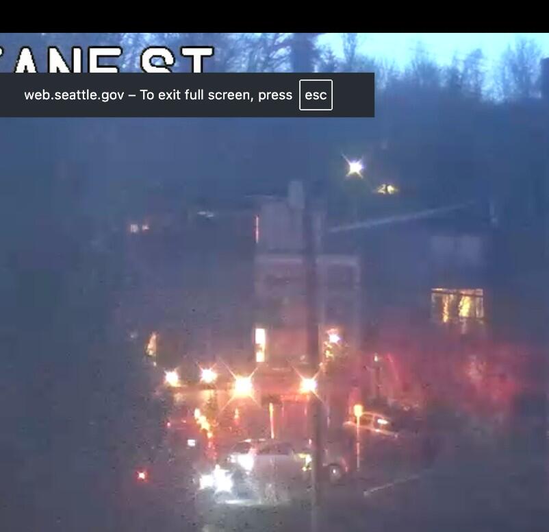 UPDATE: Seattle Fire ‘full response’ to east Admiral, quickly downsized ...