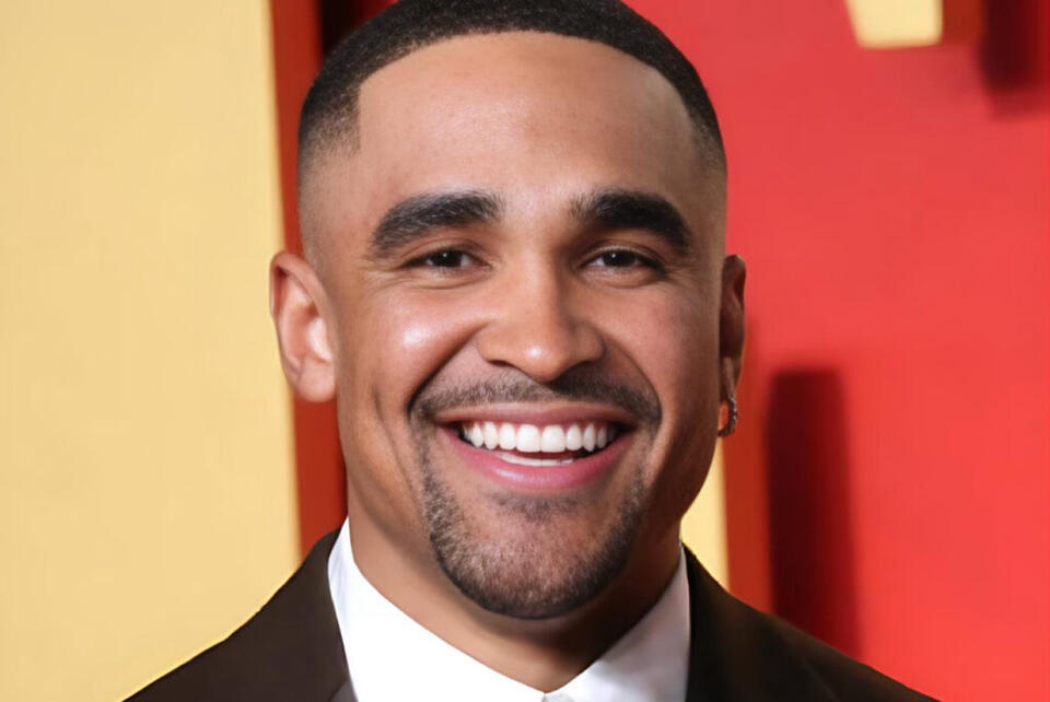 Jalen Hurts Grows His Goatee Back After Social Media Outrage - NewsBreak