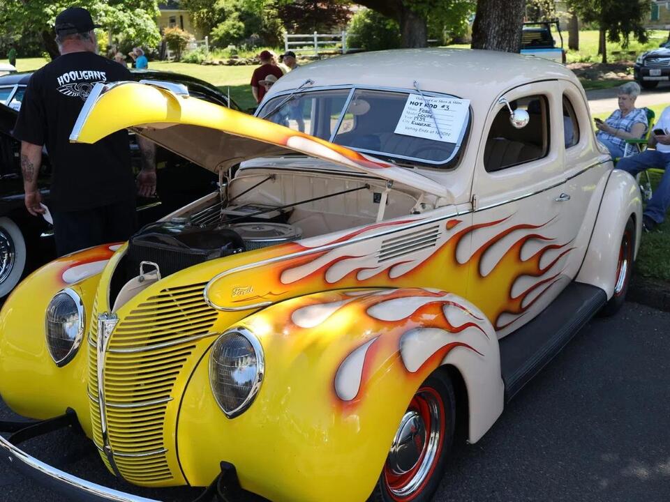 Oakland's streets rev up for 20th annual Car Show & Shine Car