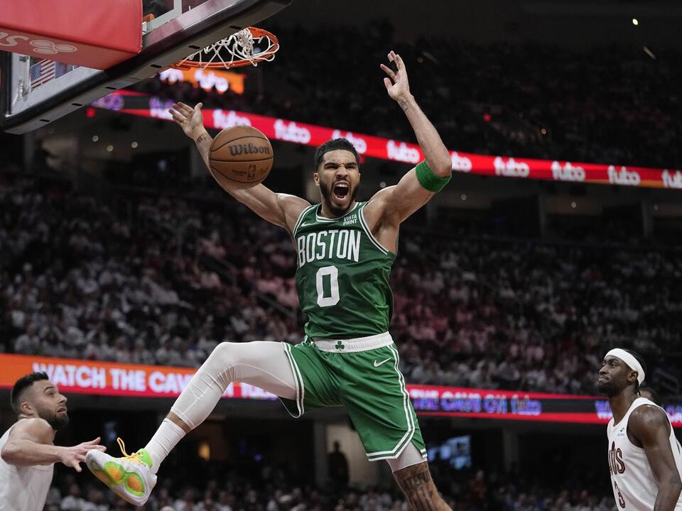Jayson Tatum scores 33 points as Celtics rebound to beat Cavaliers in Game 3