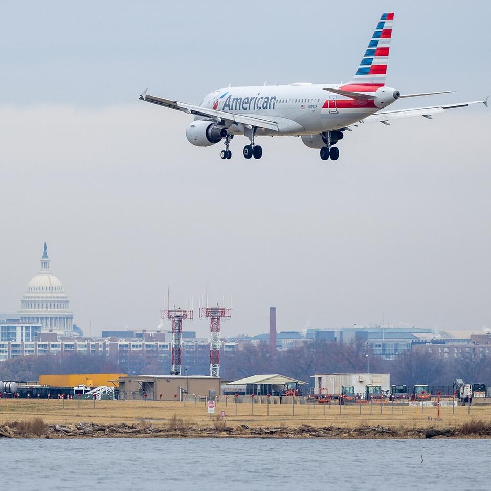 American Airlines Plane Crash: Everything to Know About the Tragic ...