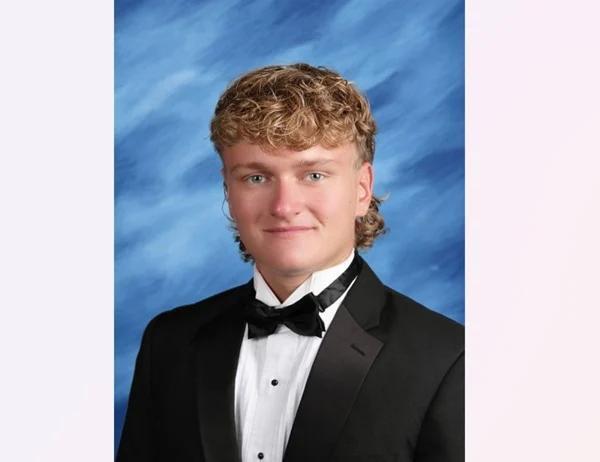 Perry Hall High School senior earns top honors from Loyola University ...