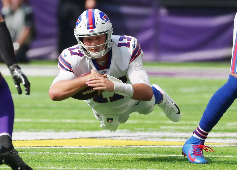 Former UW Cowboy Josh Allen becomes quickest to 300 TDs in NFL history ...
