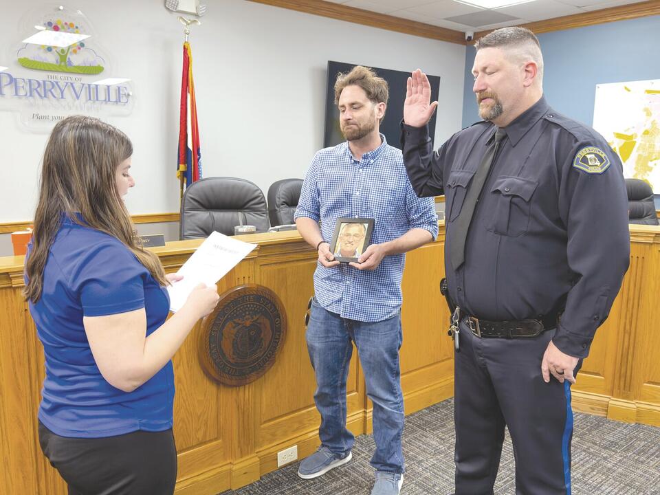 Dustin Miller sworn in as Perryville police chief - NewsBreak
