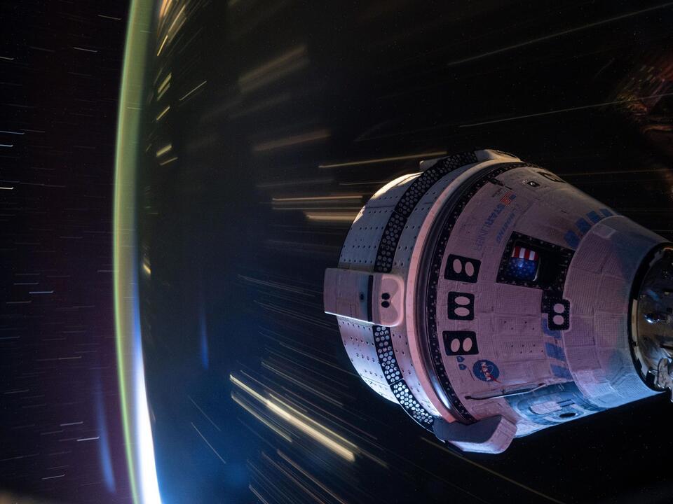 Fiery Success: NASA and Boeing’s Starliner Hot Fire Thruster Test ...