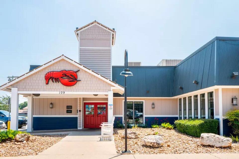 Red Lobster Making Efforts to “Right the Ship” in 2025 - NewsBreak