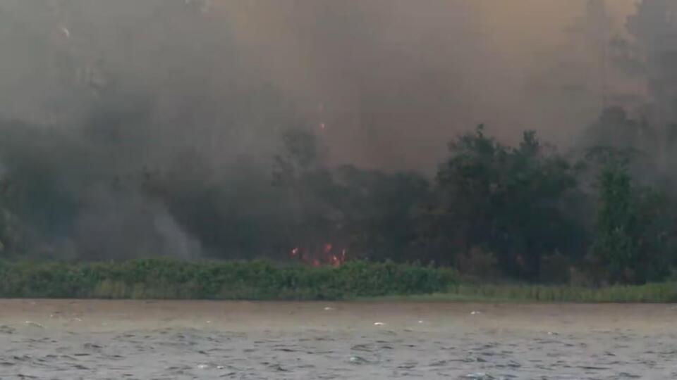 Lake Manatee fire 95% contained after burning over 100 acres - NewsBreak