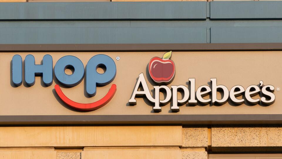 Applebee's and IHOP Are Opening a 24-Hour Restaurant Together - NewsBreak