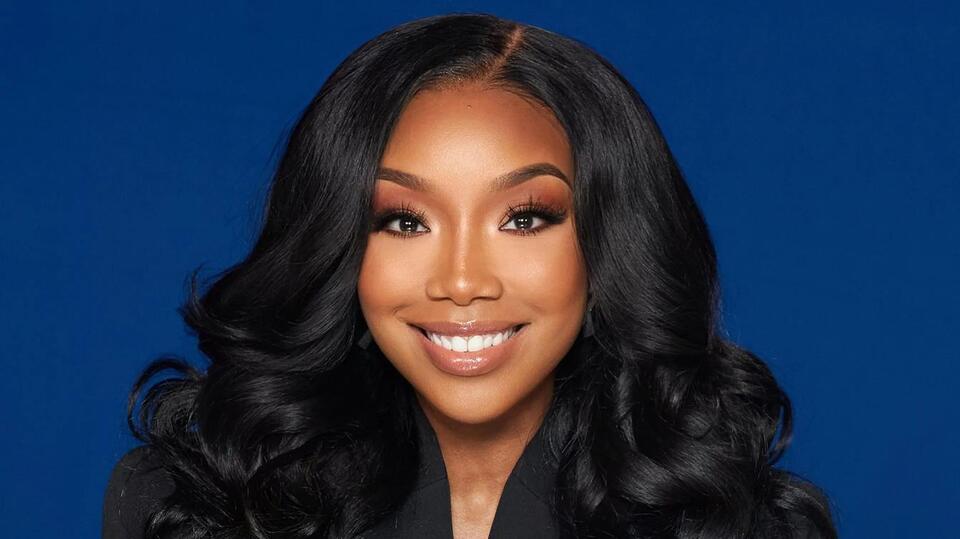 Brandy Unveils Date And Cover Of New Memoir, ‘PHASES’ - NewsBreak