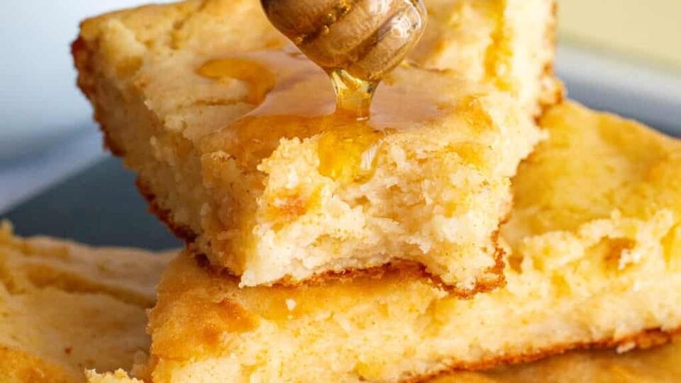 The Secret to Perfect Southern Cornbread (Crispy Edges, Tender Center ...