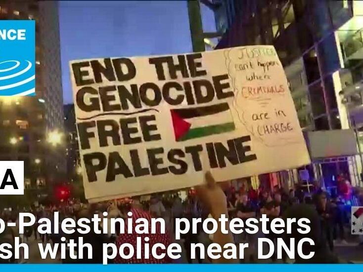 Pro-Palestinian protesters clash with police near Chicago's Israeli ...