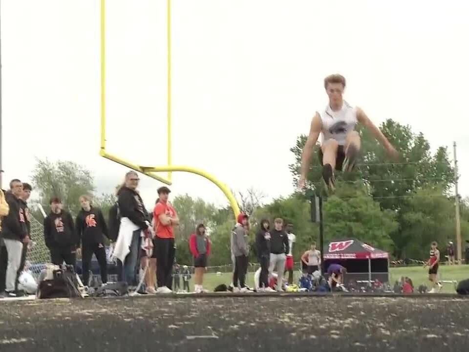 Long jumper Caleb Bok breaks Solon's oldest school record
