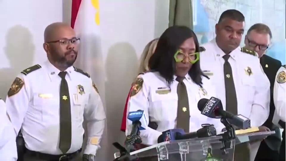 New Orleans Cpt. Stephanie Minto-Gibson wears bizarre glasses to a ...