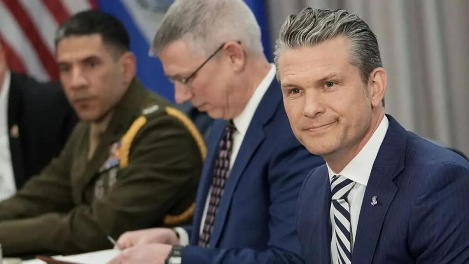 ‘He’s Wasted’: Trump’s Defense Aide Slurred, Stumbling Pentagon Speech ...