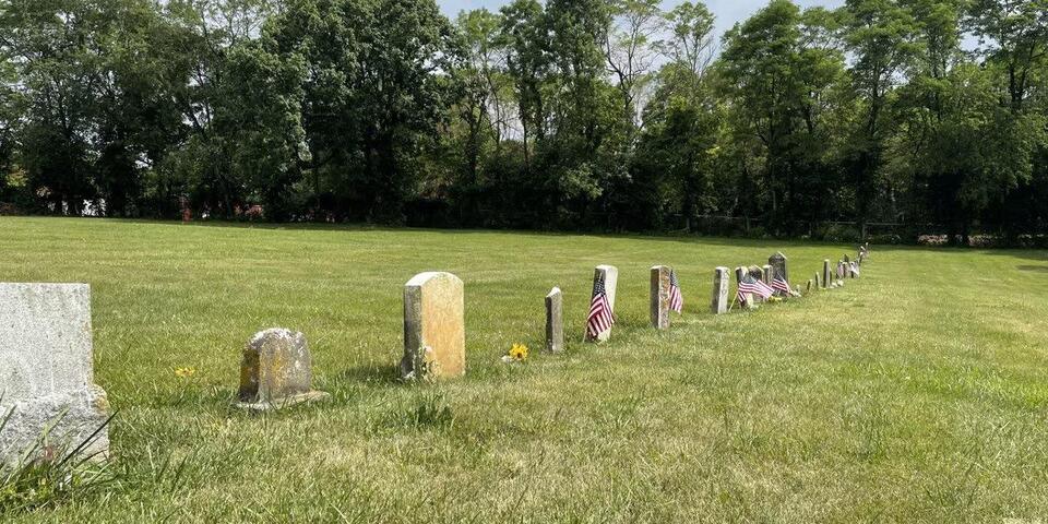 Controversy over sign at Old Georgetown Cemetery - NewsBreak