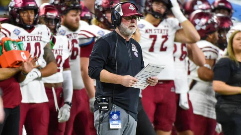 New Mexico State coach Jerry Kill expected to step down, ex-UNLV HC ...