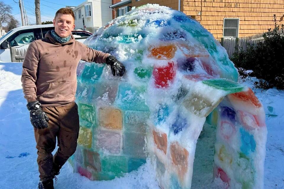 Hull Man Creates Stunning Multi-Colored Ice Igloo - NewsBreak