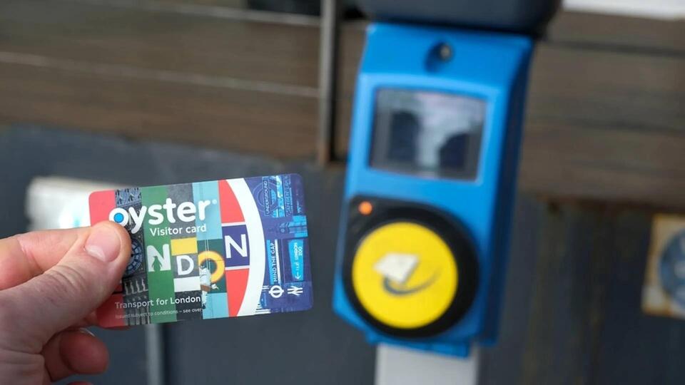 Warning! TfL tube, Overground and Elizabeth line fares are increasing ...