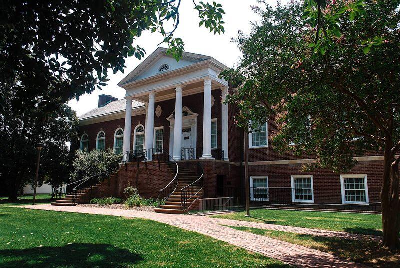 New library books: Large print options added to shelves - NewsBreak