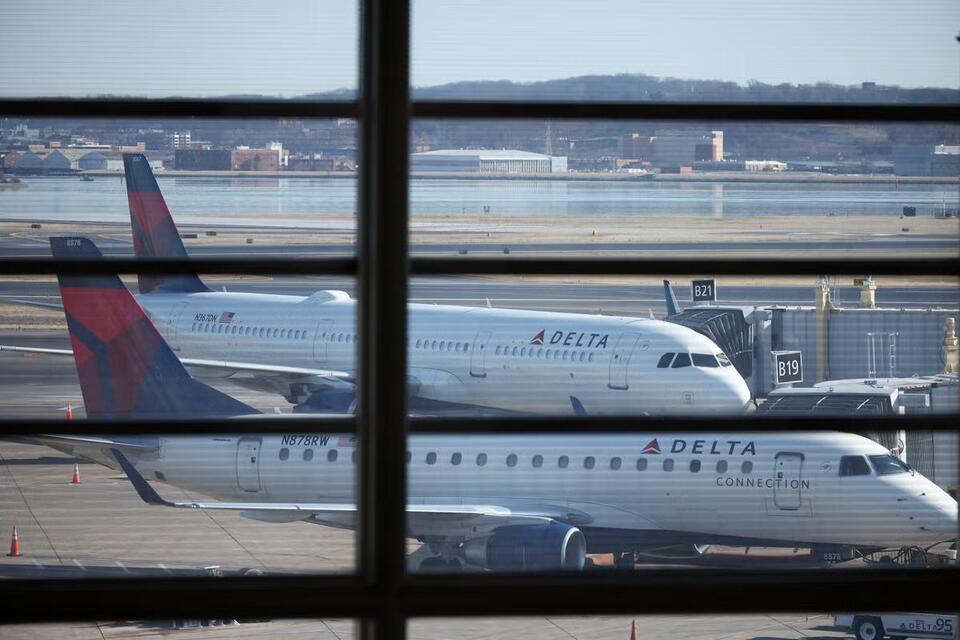 First-class passenger says she was thrown off Delta plane for ‘flying ...