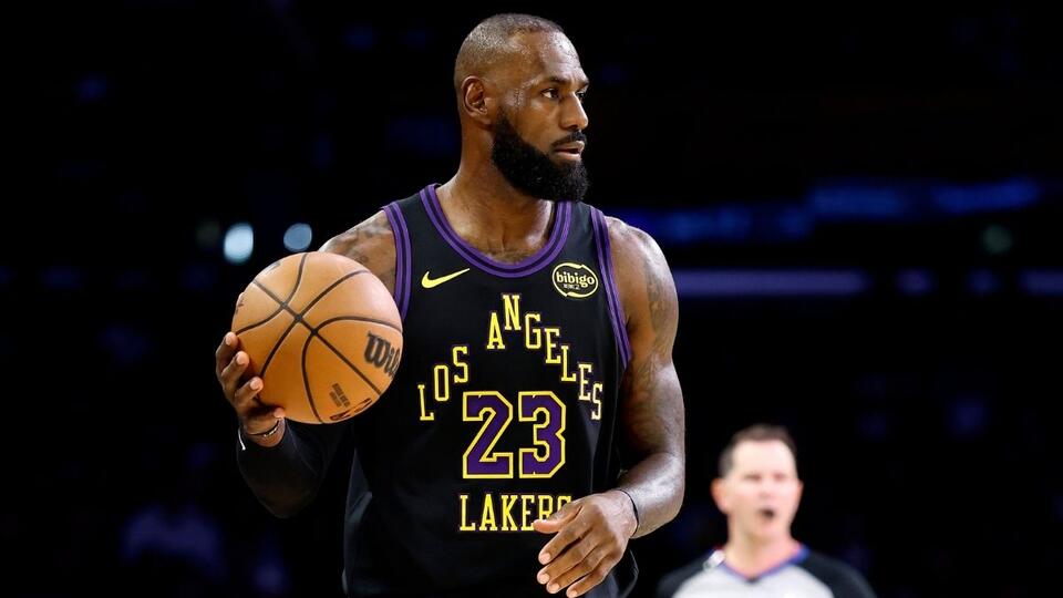LeBron James’ ‘Butt Naked’ Interview Clip Causes a Stir Online - NewsBreak