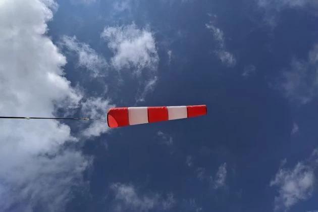 WYDOT Warns Of Extreme Blowover Risk, Restrictions In Effect - NewsBreak