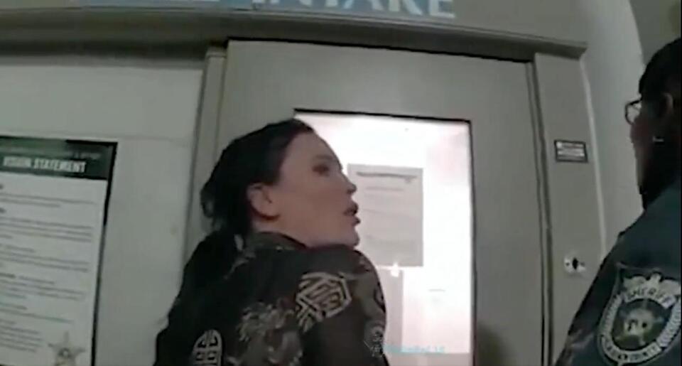 Karen Gets Arrested After Racial Attack On Florida Cops Who Were ...