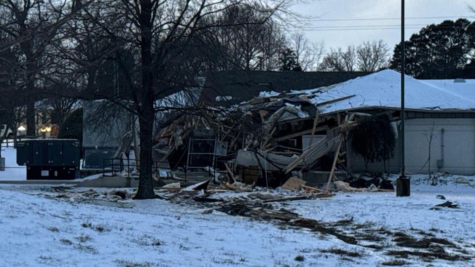 Healthcare facility explodes in Olive Branch due to gas device, police ...