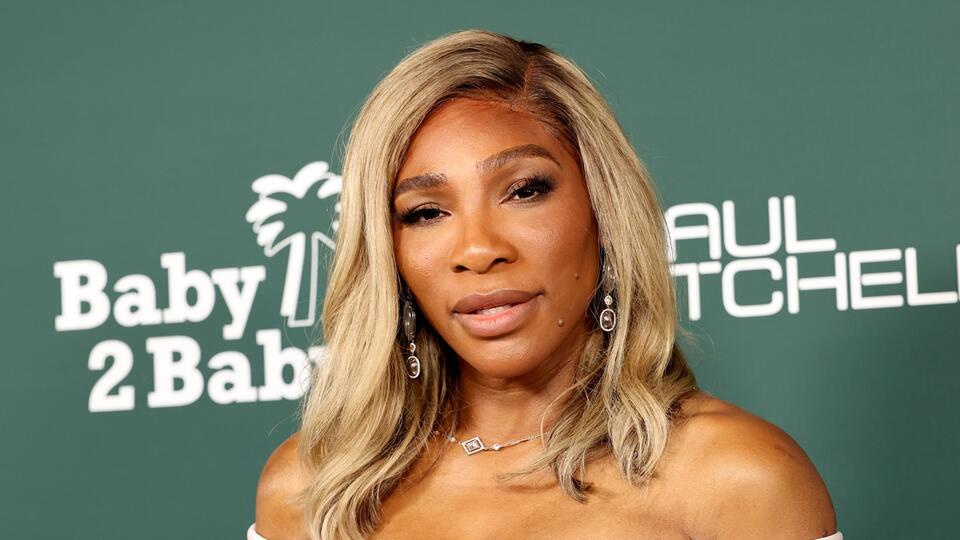 Serena Williams Turns Heads in Cut-Out Swimsuit - NewsBreak