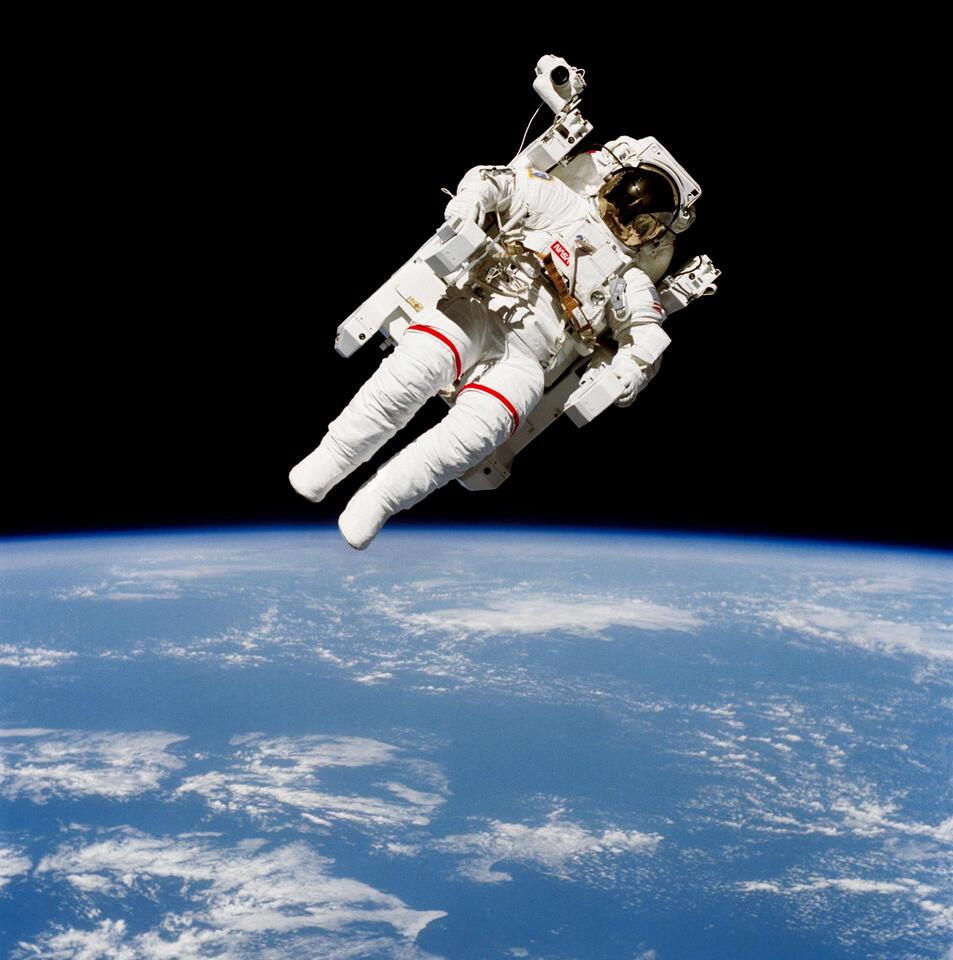 ICONIC SPACE IMAGES: NASA Astronaut Bruce McCandless Performs First ...
