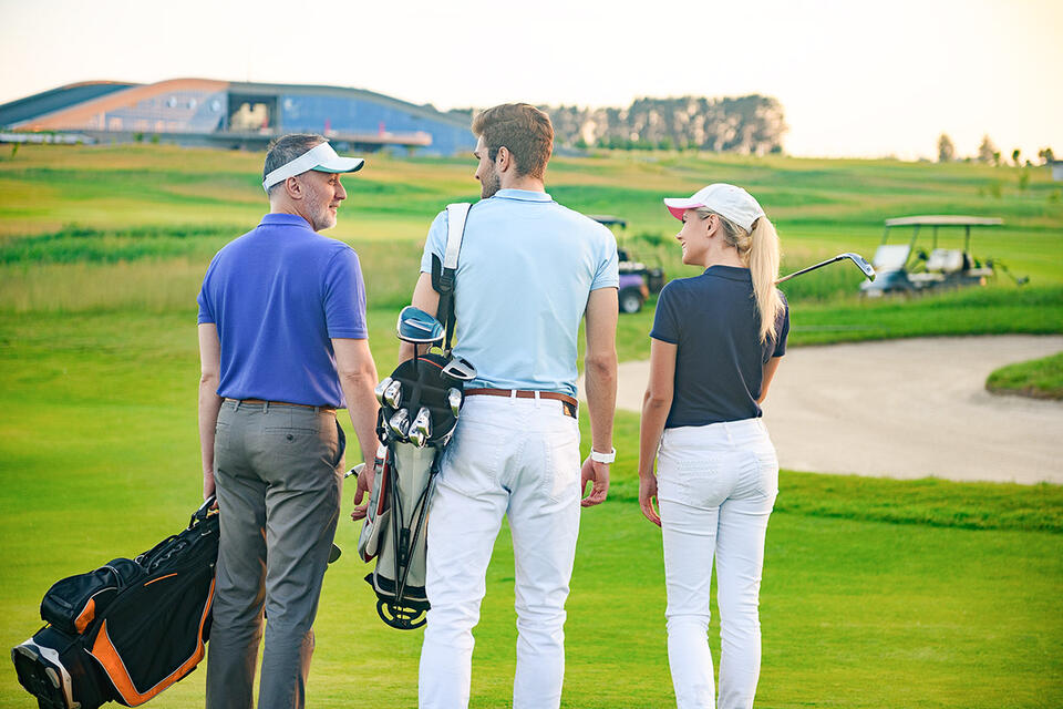 Top 13 Luxury Golf Apparel Brands for the Modern Golfer - NewsBreak