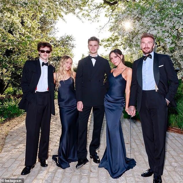 Brooklyn Beckham is 'struggling' to stay close to sister Harper after ...