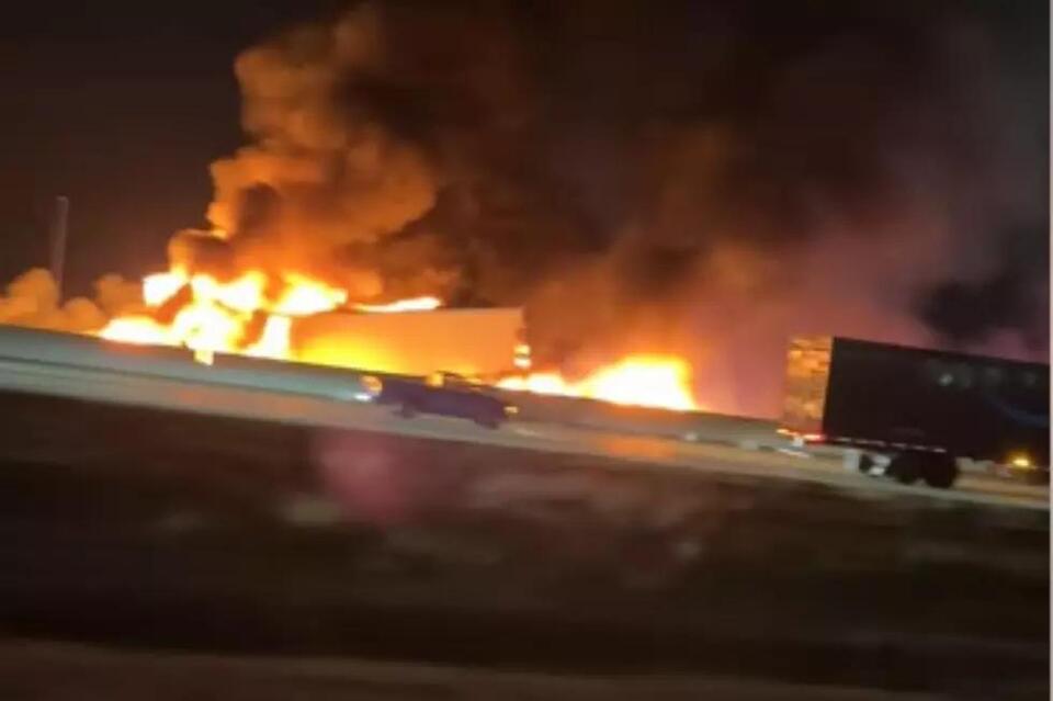 Massive Deadly Accident Now Has Texas Interstate 35 Closed - NewsBreak