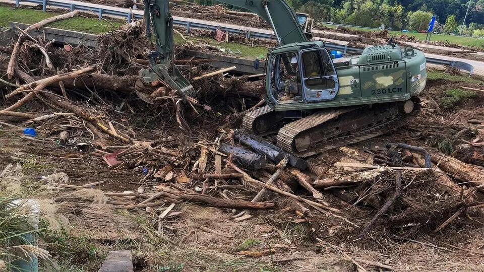 At Least 170 Hospitals Face Major Flood Risk. Experts Say Trump Is ...