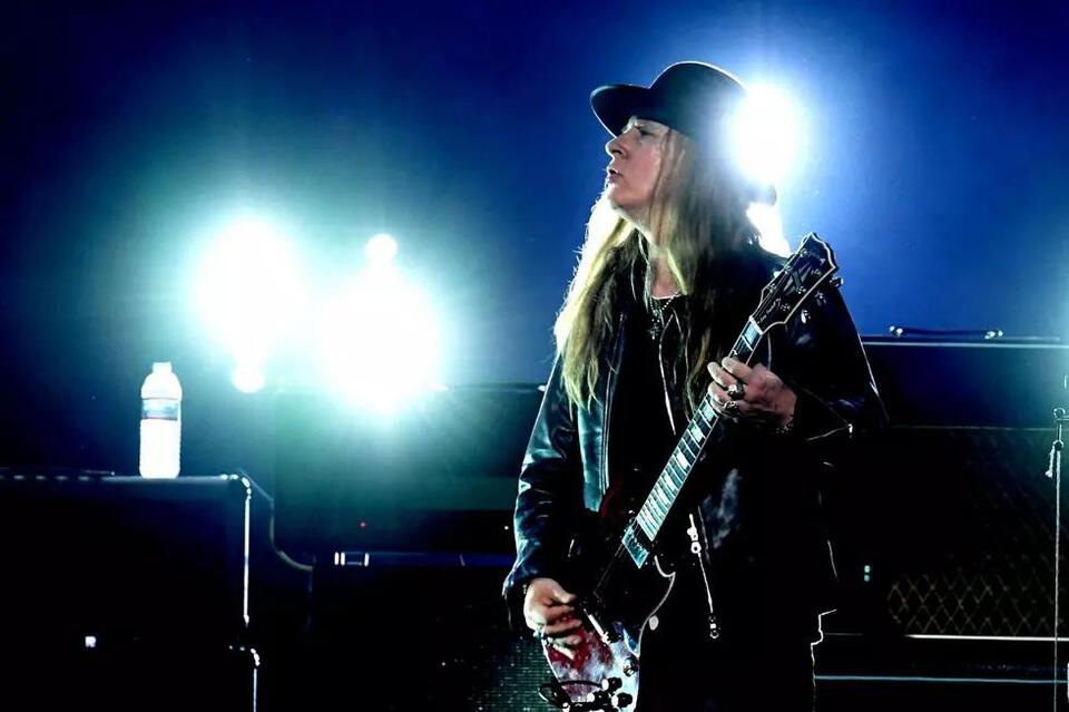 Win a VIP Meet & Greet with Jerry Cantrell at the Capitol Theatre ...